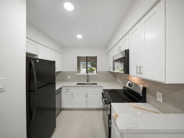 101 Lakeview Terrace D