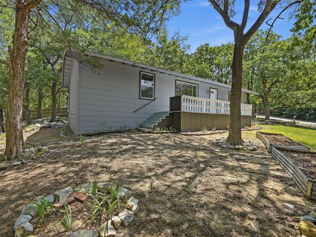 101 Lakewood Lane