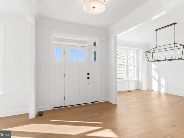 101 Lexington Manor