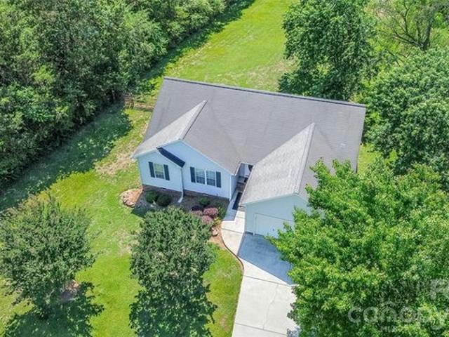 101 Mount Zion Dr, Statesville, NC 28625