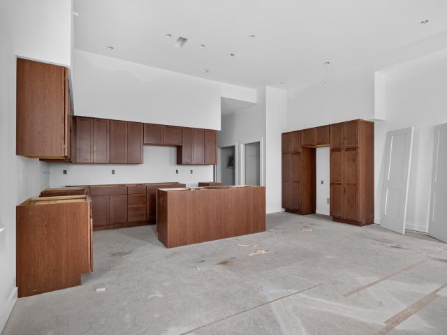 101 Monroe Street # 6