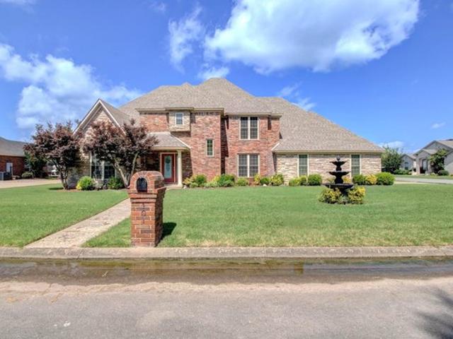 101 Magnolia Cir, Lonoke, AR 72086