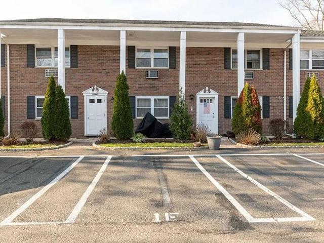 101 Maple Tree Ave, Stamford, CT 06906