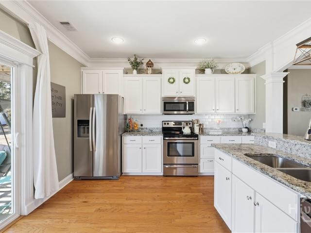 101 Meadowlands Drive