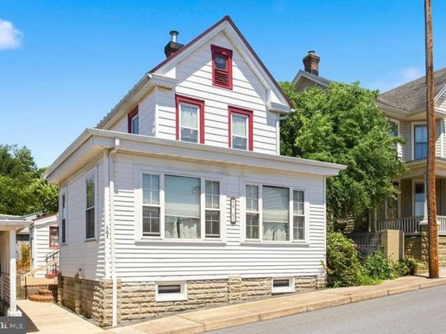 101 Middle St, Waynesboro, PA 17268