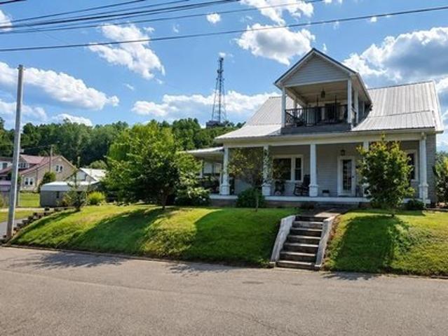 101 N Boone St, Louisa, KY 41230
