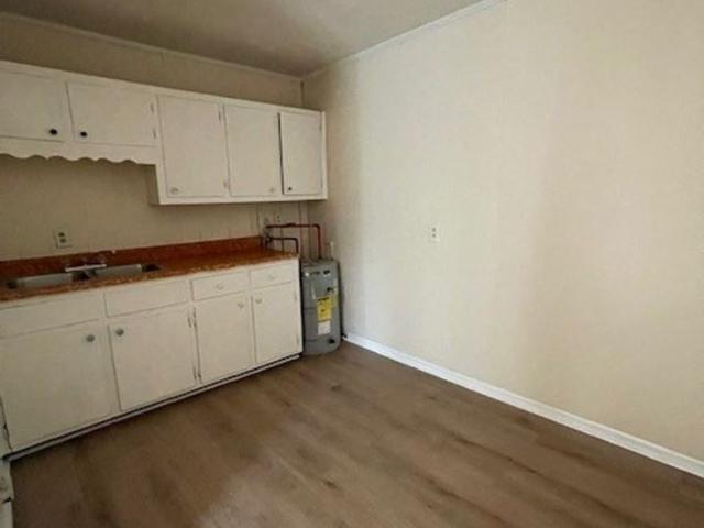 101 N Clay St Studio Apartment for Rent at 101 N Clay St, Hopkinsville, KY 42240