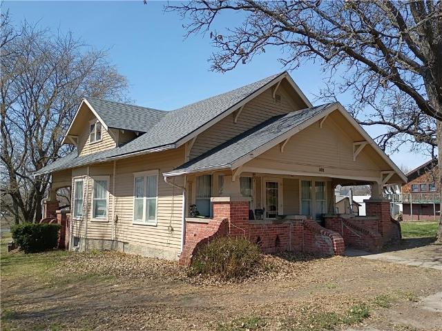 101 N Elm St, Stanberry, MO 64489 | MLS #2609 | Compass