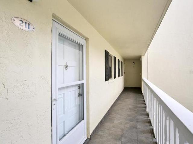 101 N Grandview St 211, Mount Dora, FL