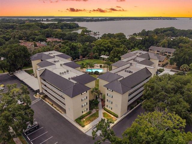 101 N Grandview St Apt 203, Mount Dora, FL 32757