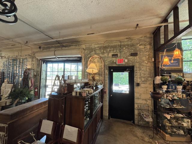 101 N James M Campbell Blvd