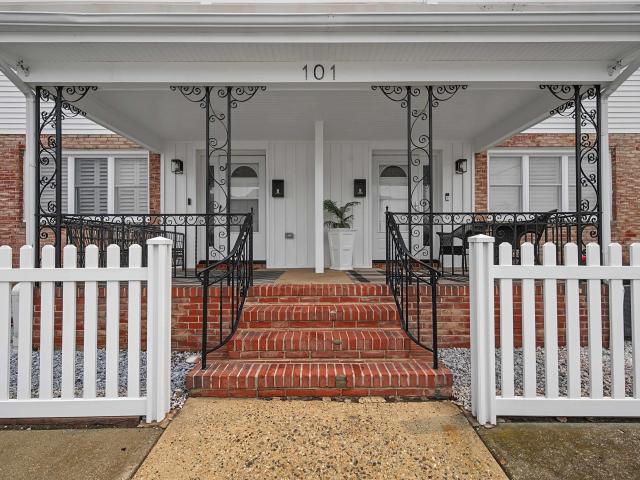 101 N Portland Ave