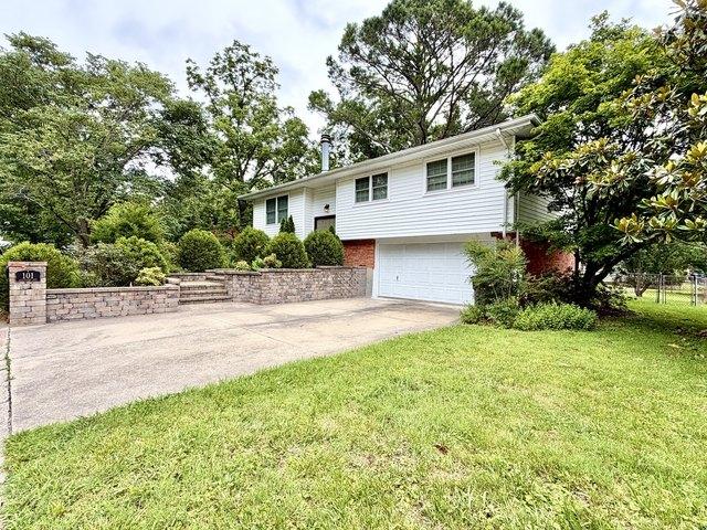 101 N Rod Ln, Carbondale, IL 62901