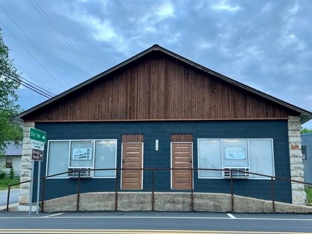 101 N Stone Street 2