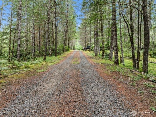 101 NE Smithy Forge Ln, Belfair, WA 98528