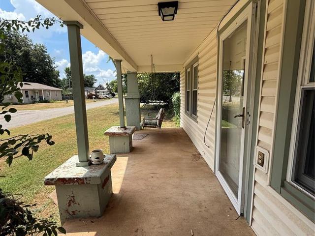 101 NW 7th St