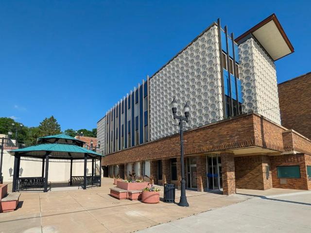 101 S 1st Street
