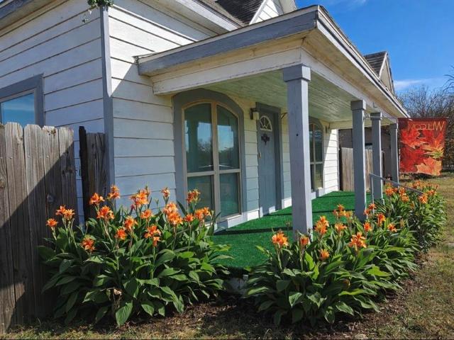 101 S Walnut Avenue