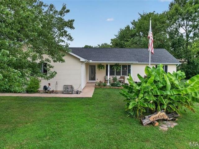 101 S Locust St, Dixon, MO 65459