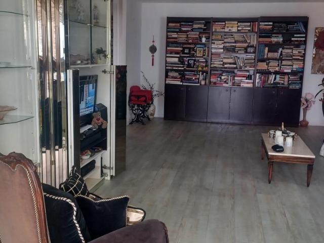 101 S Plaza Pl