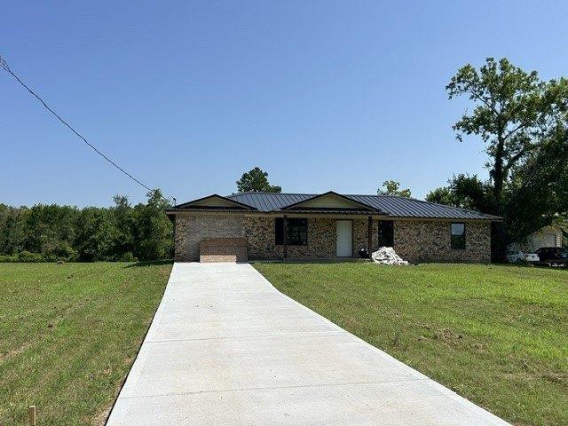 101 Smilie Xing, Angleton, TX 77515