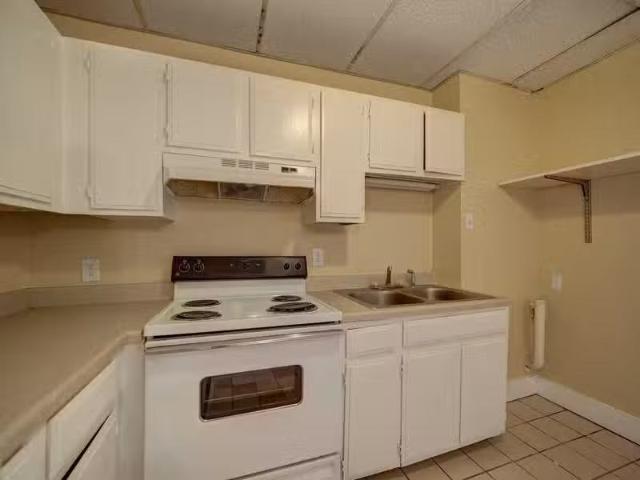 101 South Commonsway Drive 104B 101 South Commonsway Drive