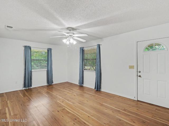 101 Saint Charles Avenue