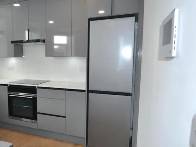 101 Saint John's Hill, London, SW11 1SG, United Kingdom | 3 bed apartment for rent #165481777 | Rentberry