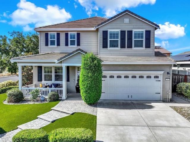 101 Scarlet St, Vacaville, CA 95687