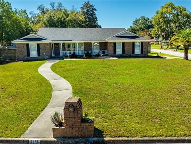 101 Shamrock Cir, Savannah, GA 31406