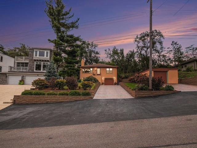 101 Shore Dr, Portage, IN 46368