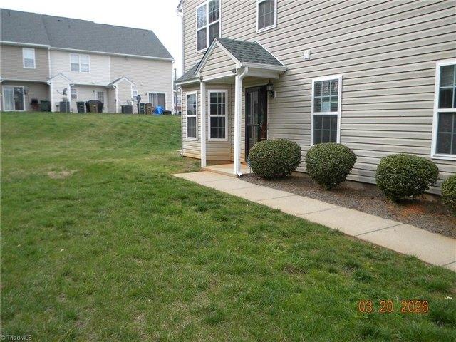 101 Silhouette Dr, Greensboro, NC 27405