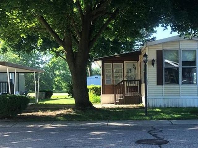 101 Spruce Dr, Jonesville, MI 49250