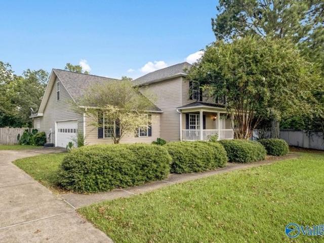 101 St Andrews St, Rainbow City, AL 35906