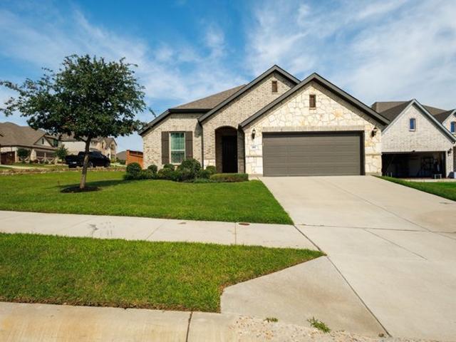 101 St Meena Ct, Fort Worth, TX 76120