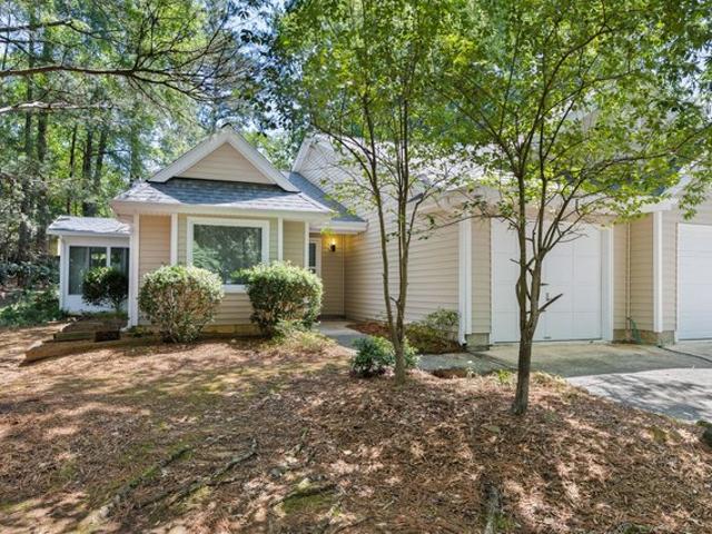 101 Standish Dr, Chapel Hill, NC 27517
