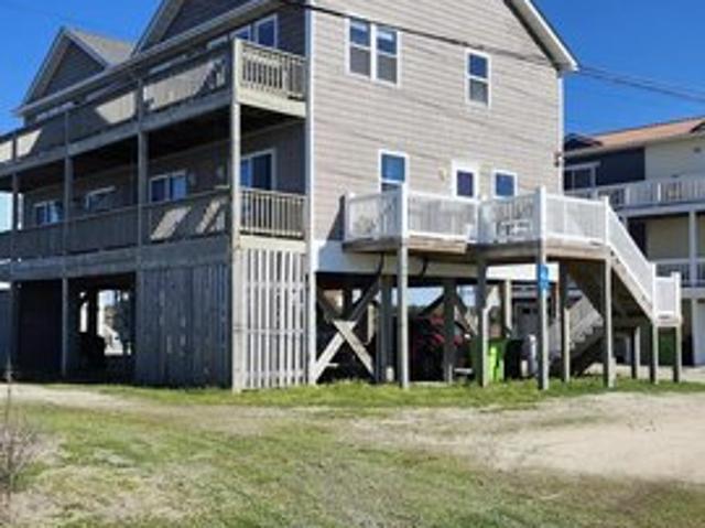 101 Summer Place Dr, North Topsail Beach, NC 28460