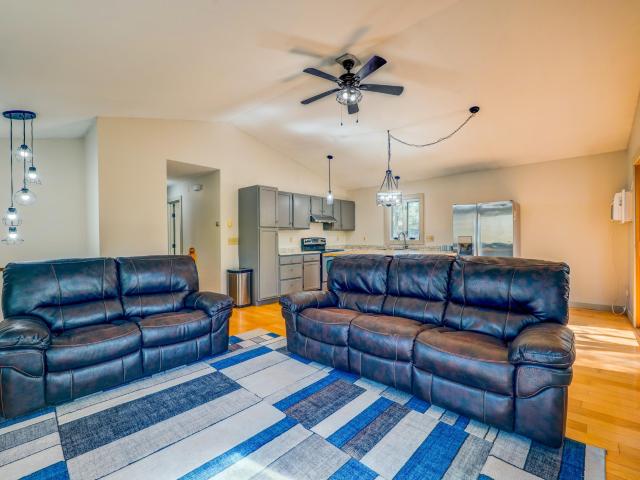 101 Summit Avenue W