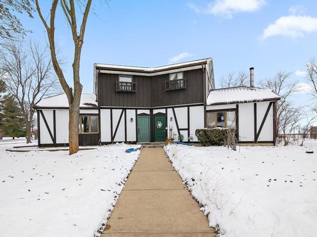 101 Sun St Unit A, Stelle, IL 60919
