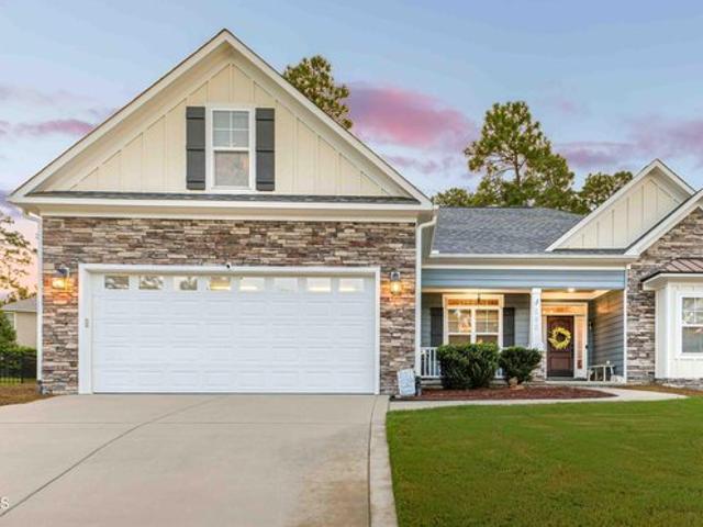 101 Sundew Ct, Southern Pines, NC 28387