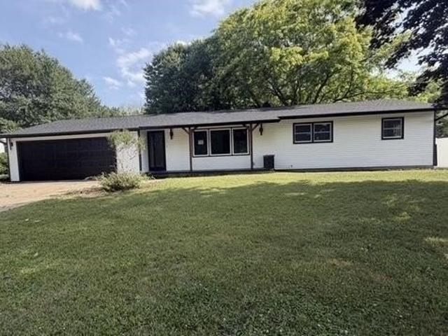 101 Sunset Dr, Clintonville, WI 54929
