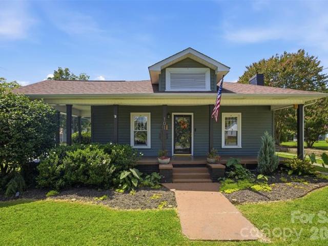 101 Sunset Dr, Stanley, NC 28164
