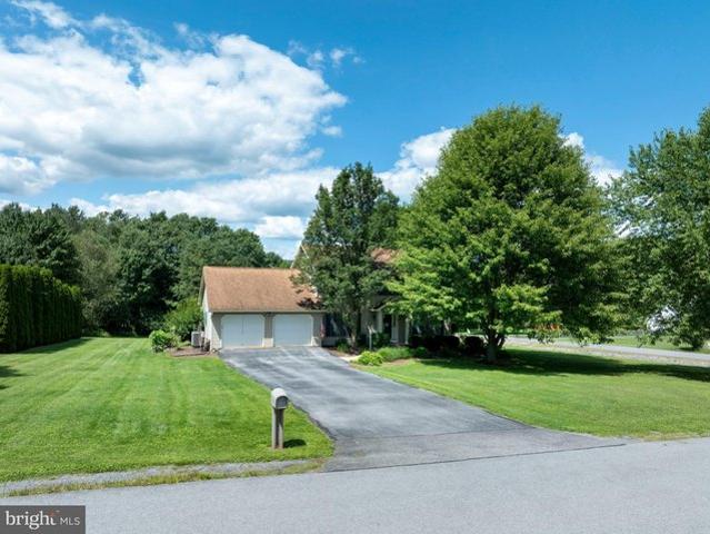 101 Susan Ln, Port Matilda, PA 16870