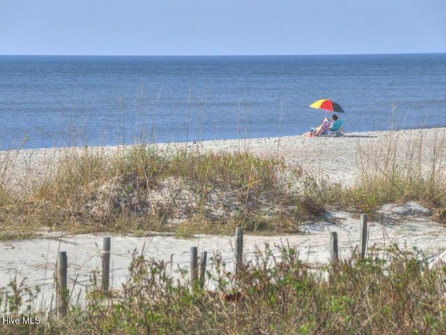 101 SW 1st St, Oak Island, NC 28465 | MLS #100567