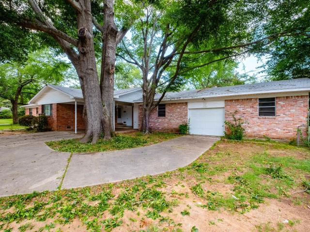 101 Poinsetta Drive