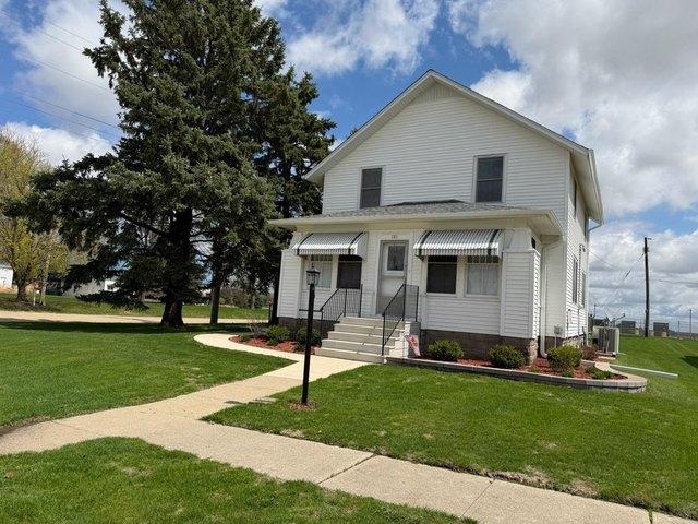 101 Pacific St, Monroe Center, IL 61052