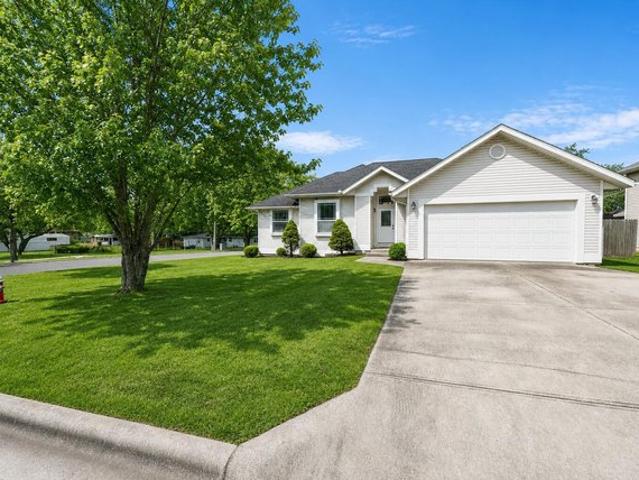 101 Penzance St, Monett, MO 65708