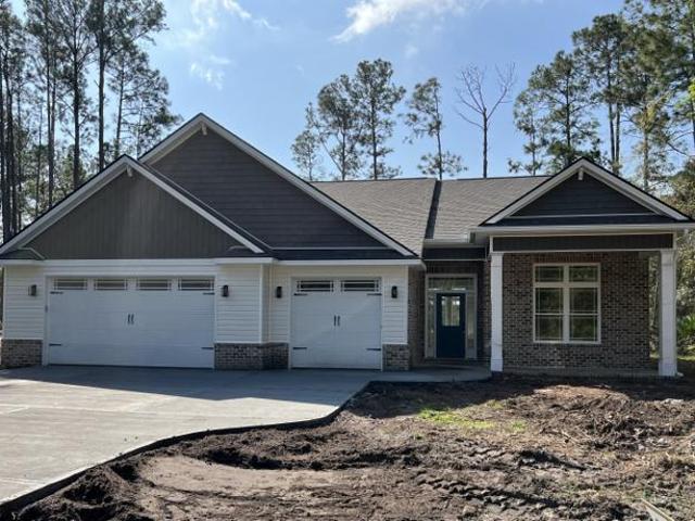 101 Plantation Rd, Midway, GA 31320