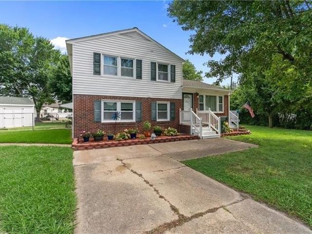 101 Priest Ct, Hampton, VA 23669