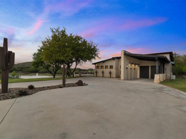 101 Rolling Hills Rd